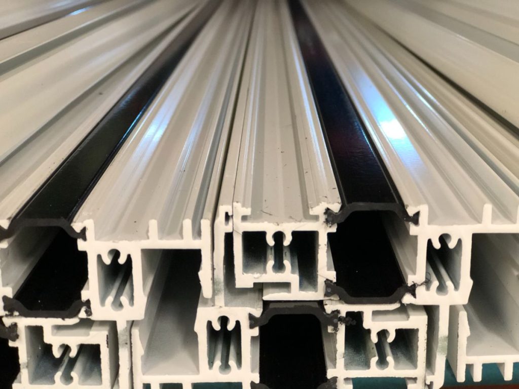 5 Common Aluminum Accessories For Your Home